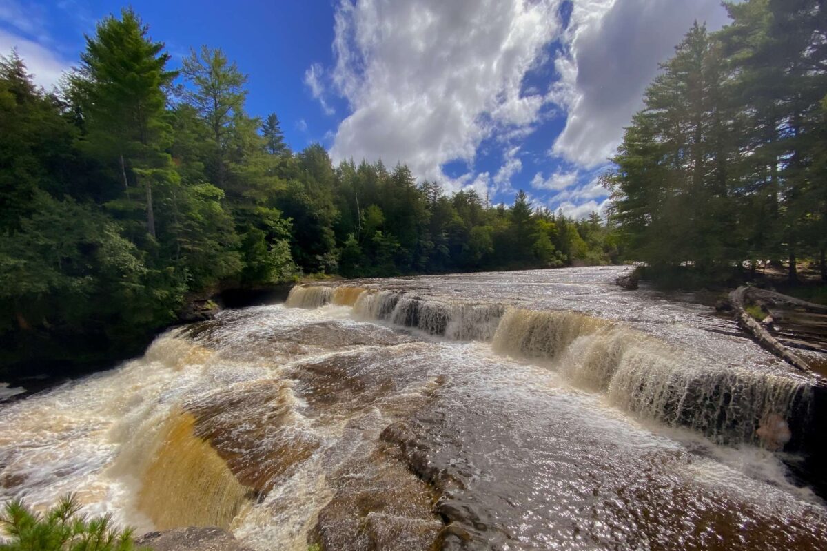 Tahquamenon Falls Facts and Information